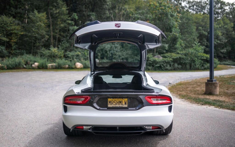 2014 Dodge Viper TA Sells for $176,000 in Online Auction