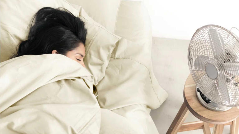 These Luxurious-Feeling Cooling Sheets Actually Prevent Annoying Night ...