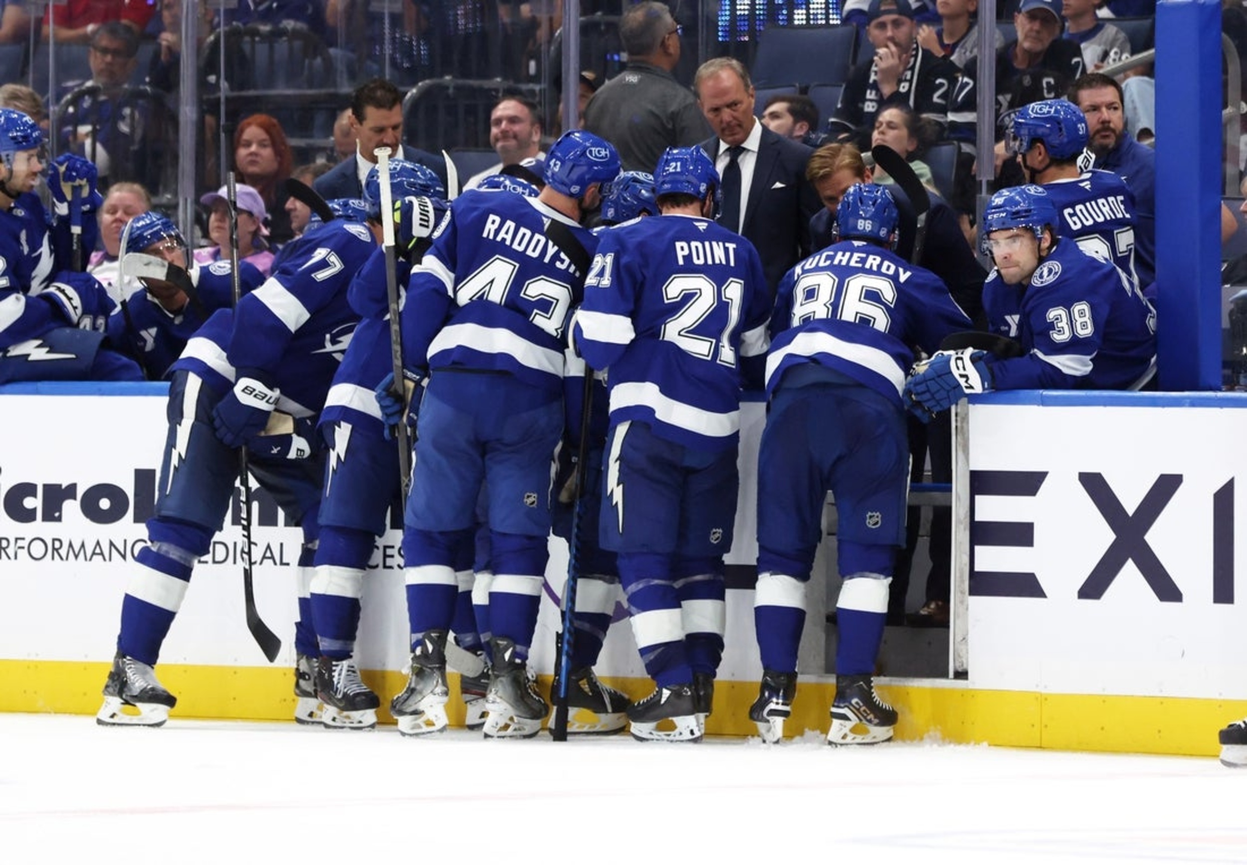 Lightning regroup after collapse, host Devils in first-win bid