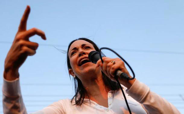 Maria Corina: A nova "rainha de bateria" da Acadêmicos do Nobel da Paz