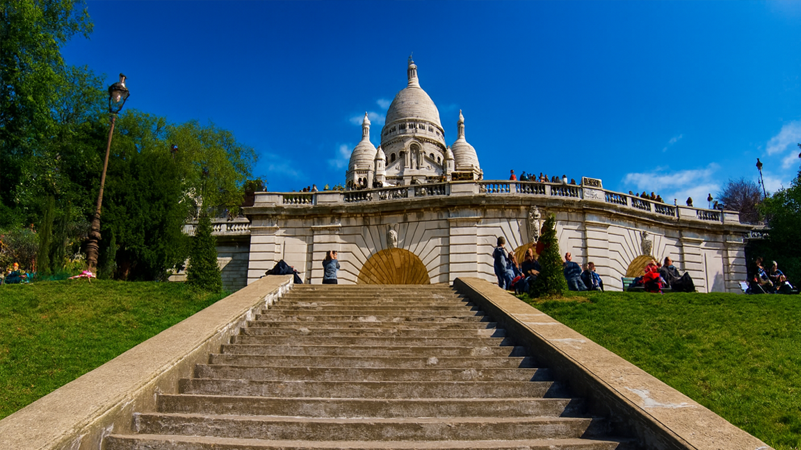 Montmartre Paris Walk - Place Saint-Pierre to Sacré-Cœur Basilica
