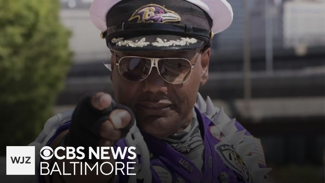 Hundreds attend vigil for Baltimore Ravens superfan “Captain Dee-Fense”
