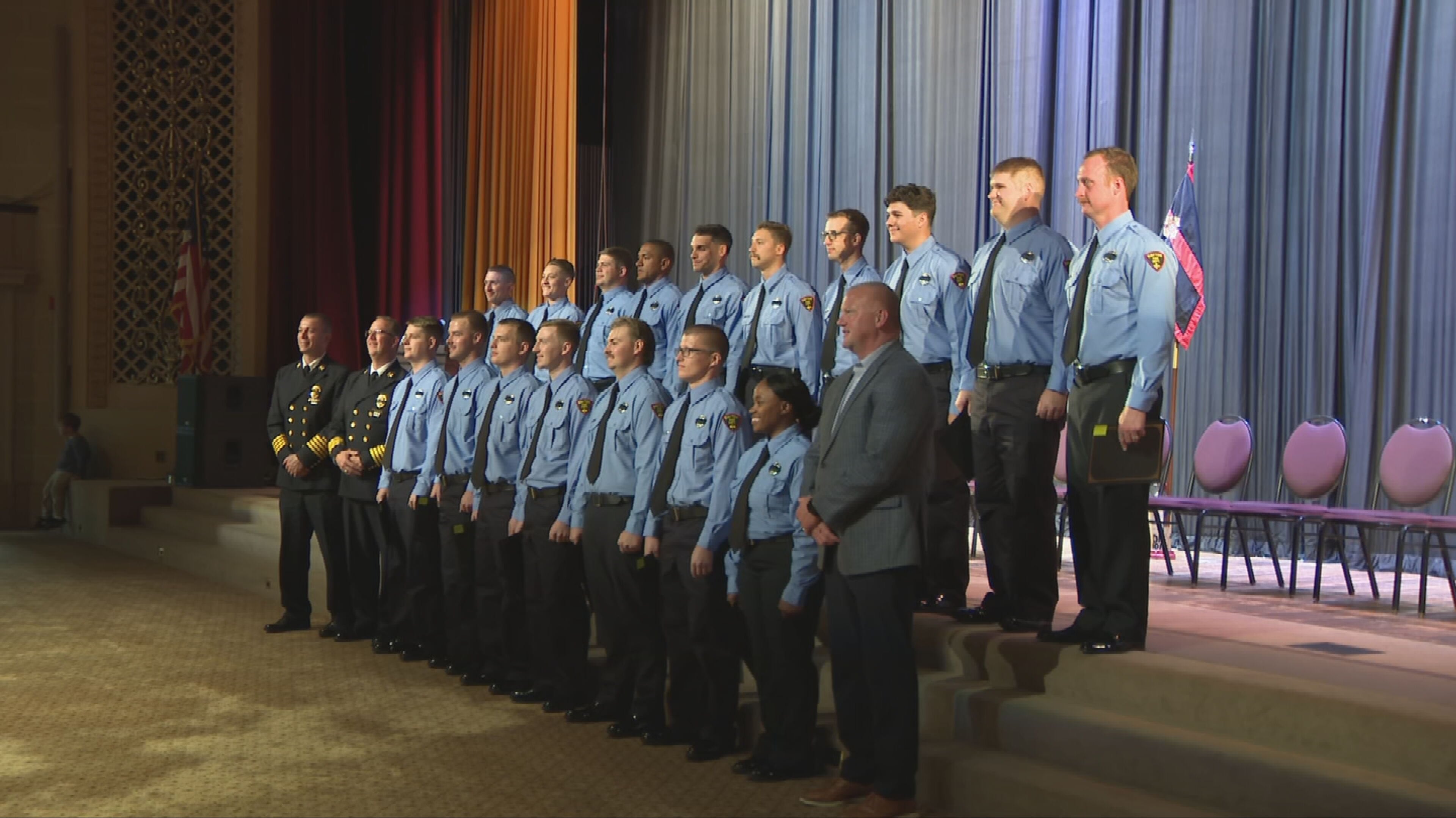 Graduation ceremony held for 17 new firefighters