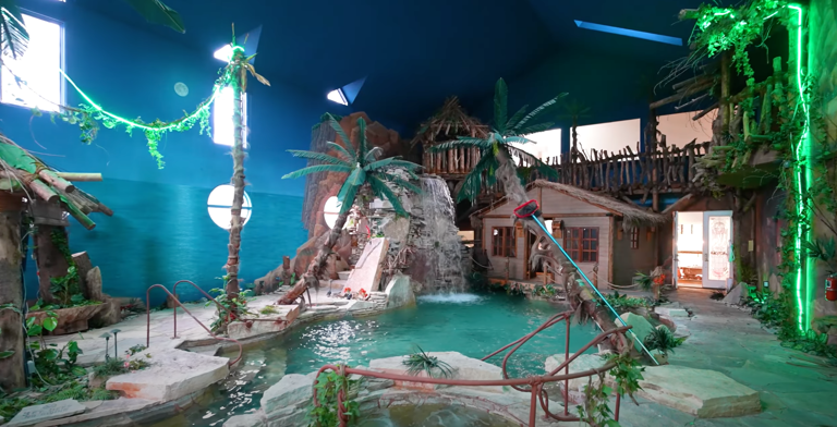 A Look Inside R. Kelly’s Newly Sold Chicago ‘Chocolate Factory’ Mansion