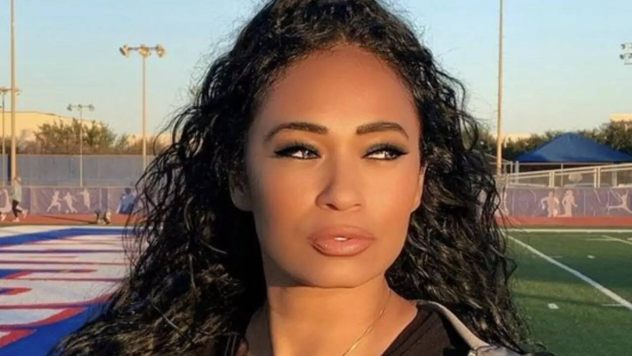 Shedeur Sanders’ mom Pilar sends sweet gesture to ex-husband Deion amid ...