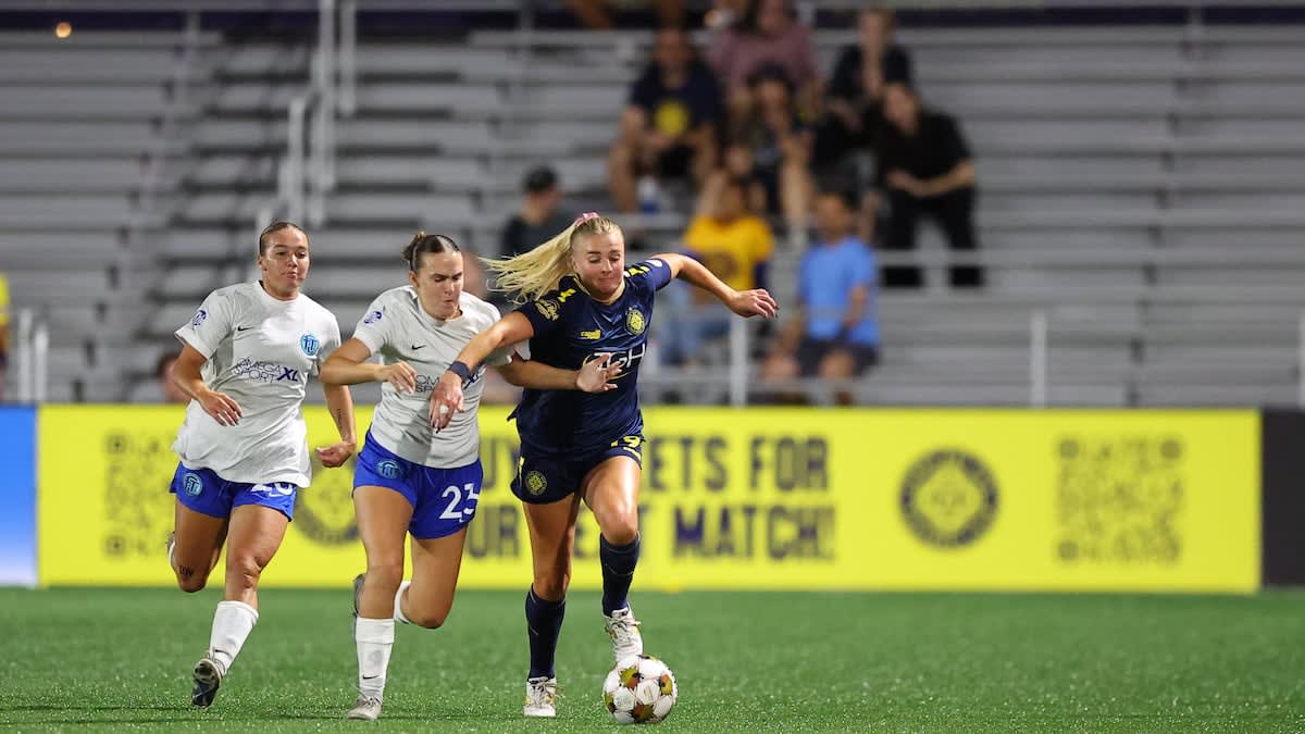 Sisterly bond continues to drive Sun leading scorer Carlee Giammona