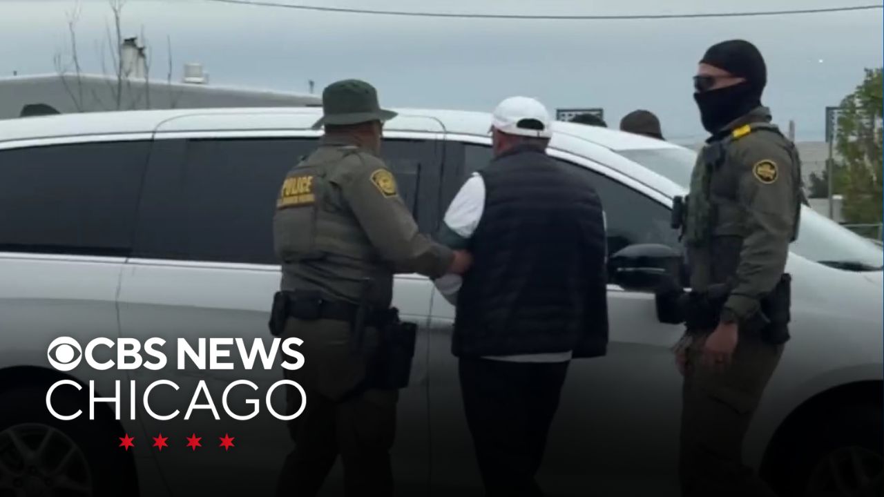 ICE agents detain rideshare drivers at O'Hare Airport parking lot