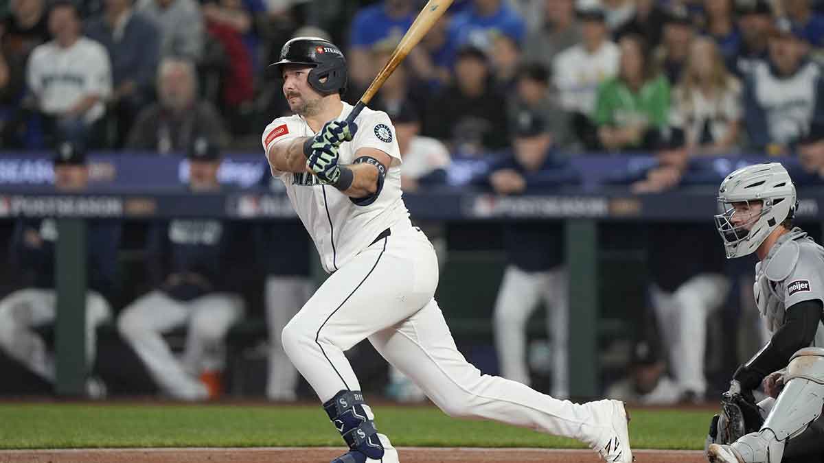 Cal Raleigh ‘Dump Here’ Mariners fan returns for Game 5 of ALDS
