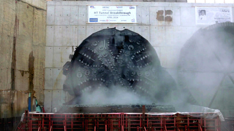 A Tunnel-Boring Machine Named Mary Is Powering Her Way To Build New ...