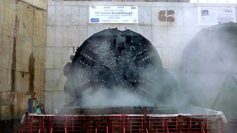 A Tunnel-Boring Machine Named Mary Is Powering Her Way To Build New ...