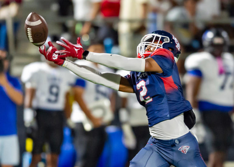 LCA football's lockdown defense leads it to blowout win vs LRCA in Week 6