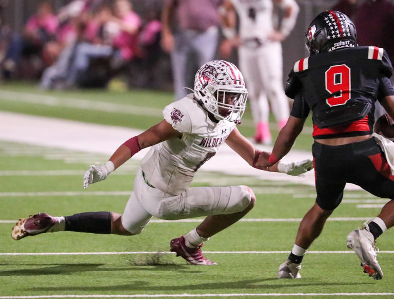 Here are the Lubbock-area high school football district standings ...