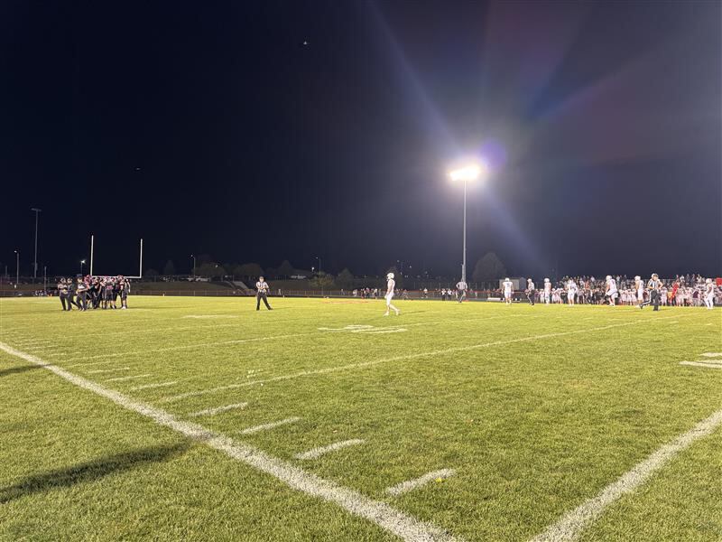 Edgewood tops Mount Horeb/Barneveld in Week 8 of Friday Football Blitz