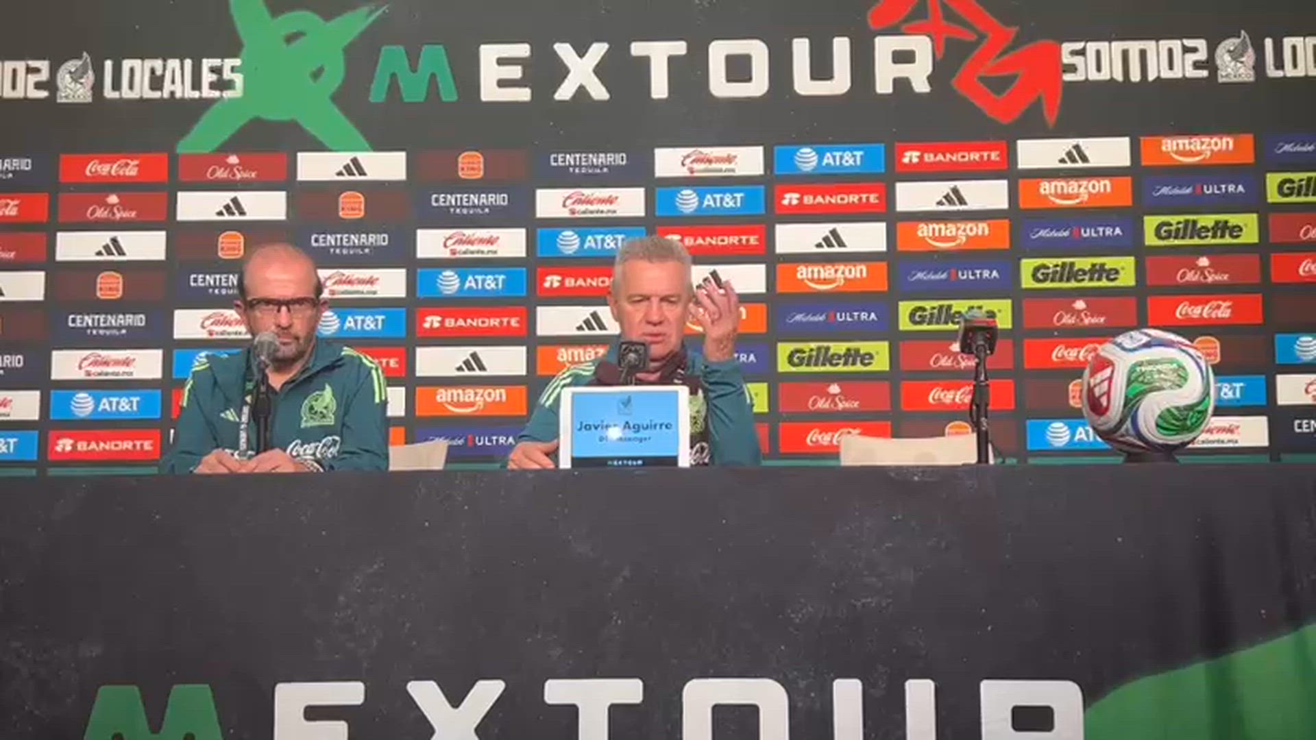 Javier Aguirre se deshace en elogios hacia Gilberto Mora: “Nos llamó la ...