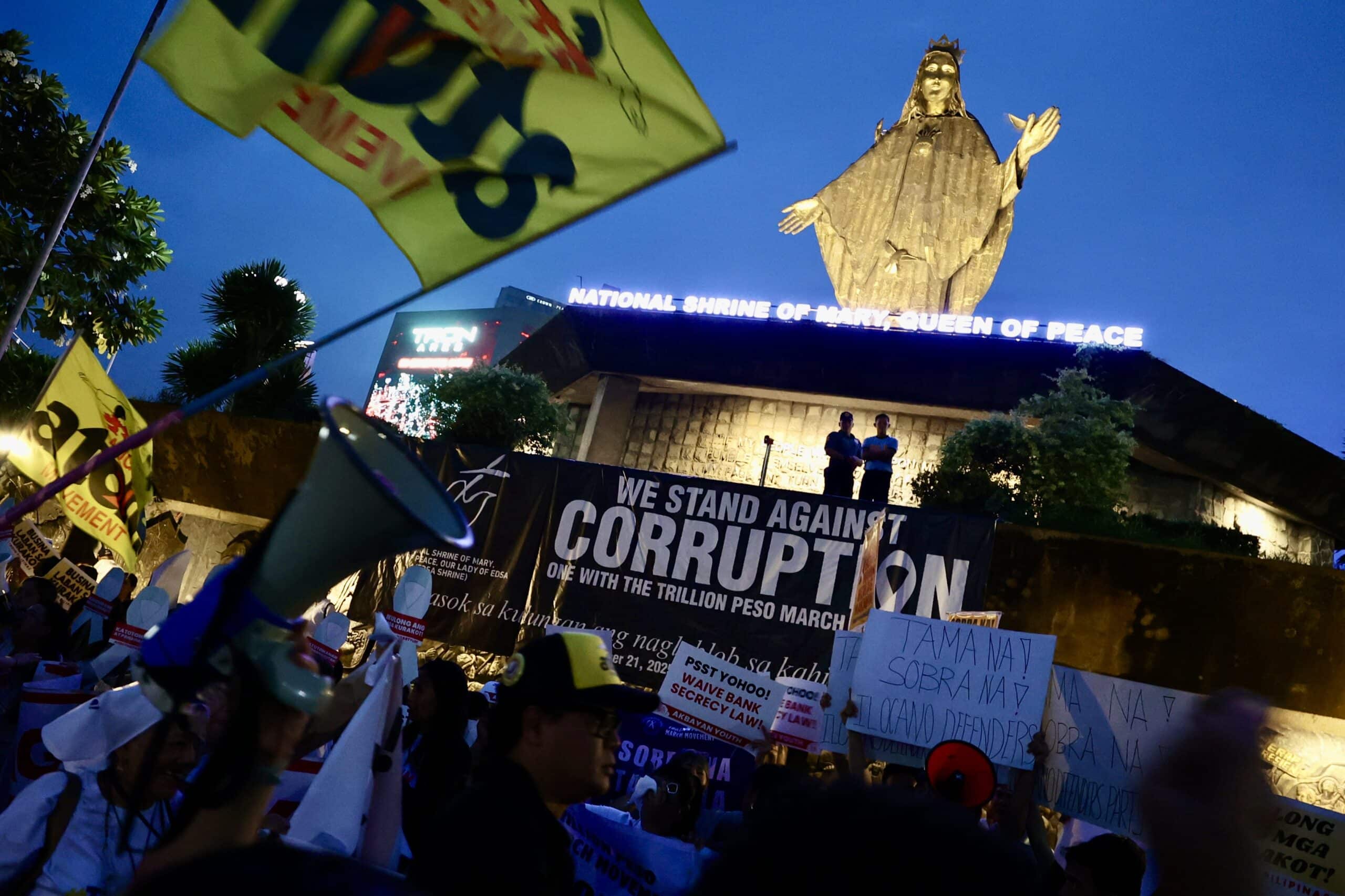 LOOK: Trillion Peso March holds anti-corruption protest at Edsa shrine