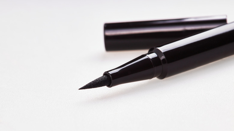 The Best Tips For Applying Liquid Liner Like A Pro