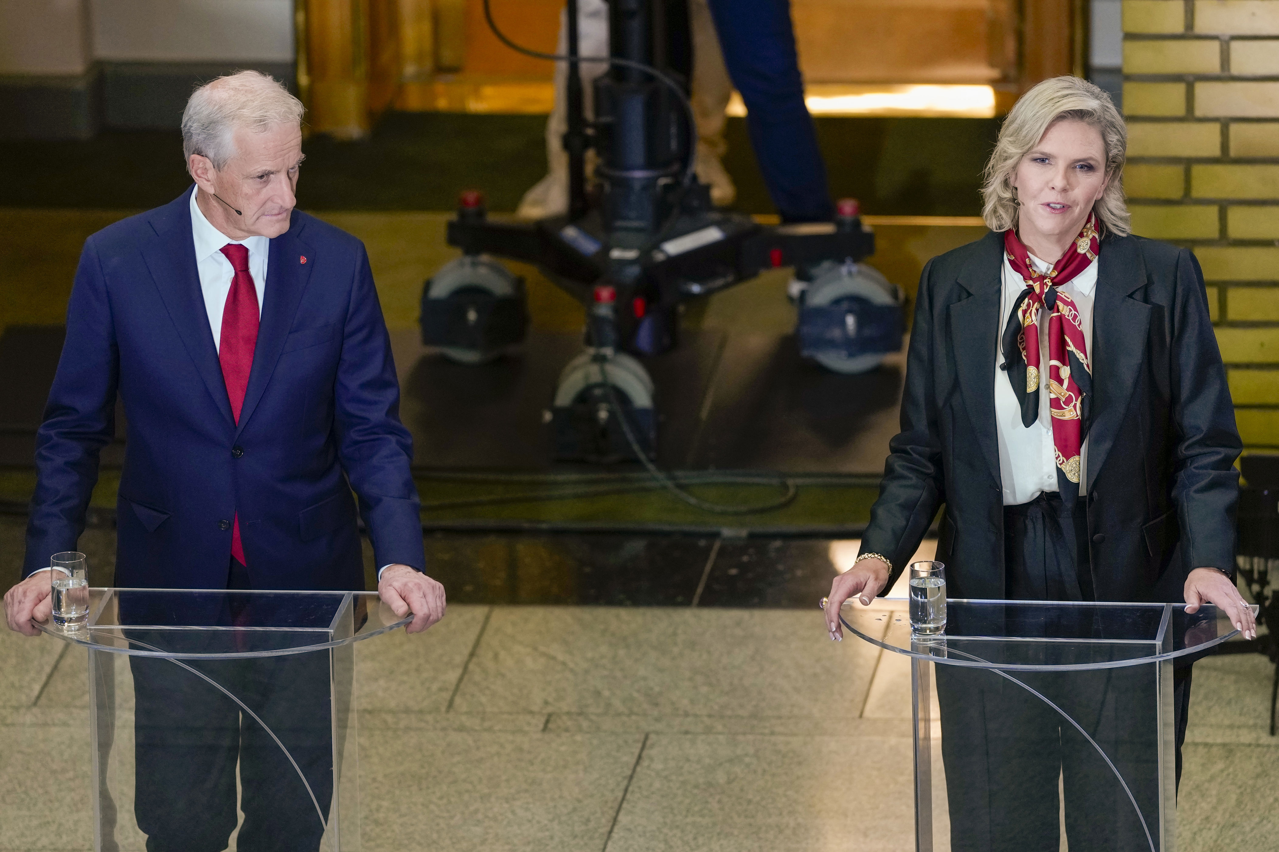 Listhaug ber Støre si nei til mulig Gaza-hjelpepakke: – Ikke Norges ansvar