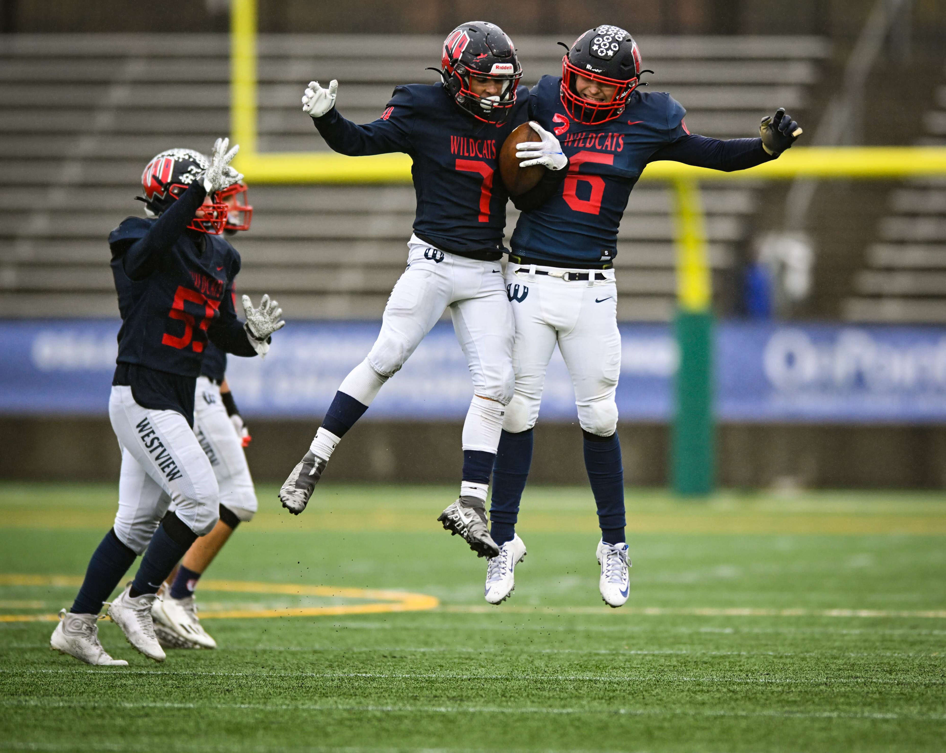 Heath Thompson’s 3-touchdown performance lifts Westview over Sunset