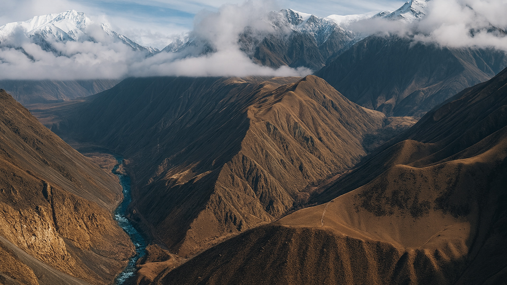 Tian Shan – Kirgisia – Jokilaakso ja Lumihuiput 4K-laadulla