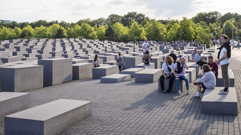 The Important Unspoken Rule Tourists Should Know When Visiting Berlin's ...
