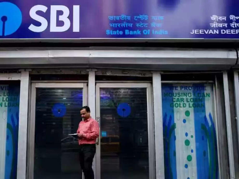 SBI Update: SBI issues major alert! Bank's online services will be down ...
