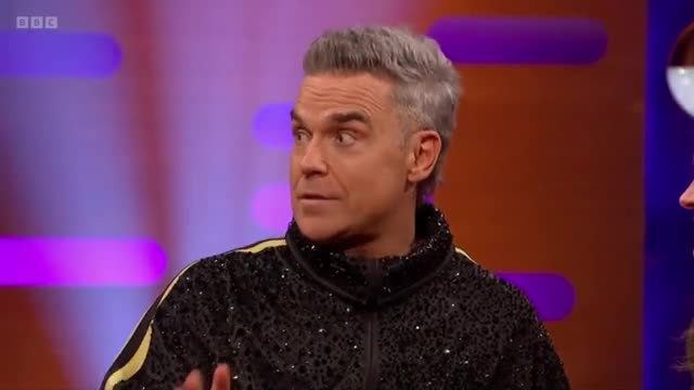 Robbie Williams leaves Julia Roberts lost for words with Pretty Woman ...