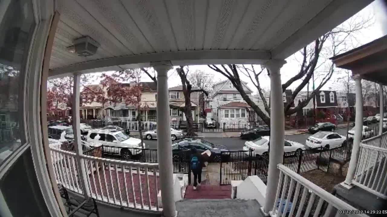 Couple Catch Package Thief Red-handed