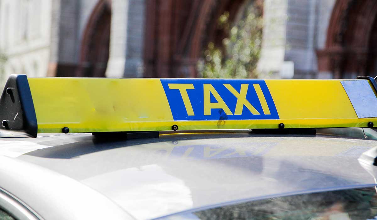 Why are taxi drivers protesting against Uber?