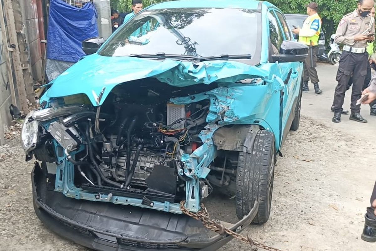 Taksi Listrik VinFast VF e34 Terpenggal, Ruang Motor Listrik Menganga Lebar