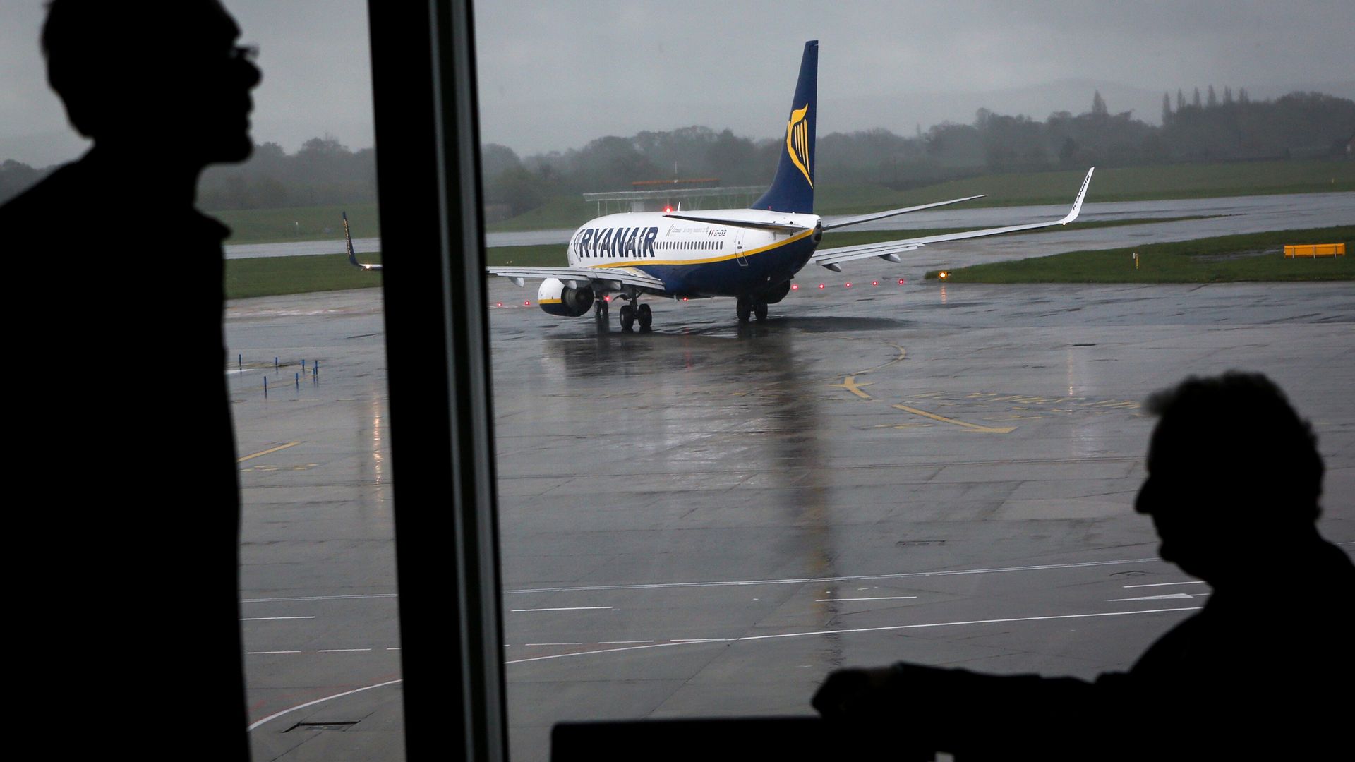 Sturm »Amy«: Ryanair-Maschine soll nur noch Sprit für sechs Minuten ...