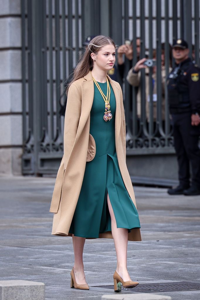 Queen Letizia, 53, is 'on fire' in outfit copied from daughter Princess ...