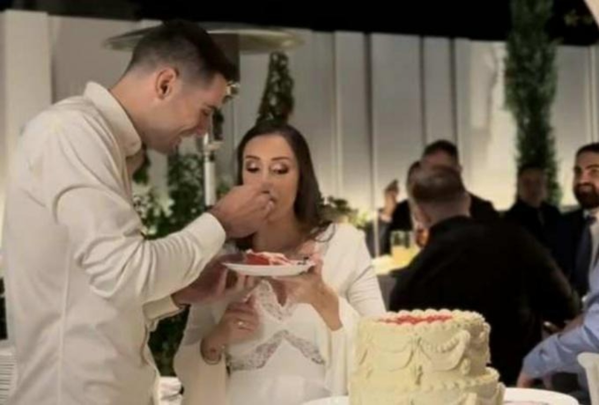 Ο Ιωάννης Παπαπέτρου ενώθηκε με τα δεσμά του γάμου με την αγαπημένη του ...