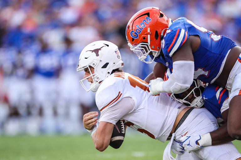 Longhorns Wire concerned about Arch Manning's 'happy feet' against ...