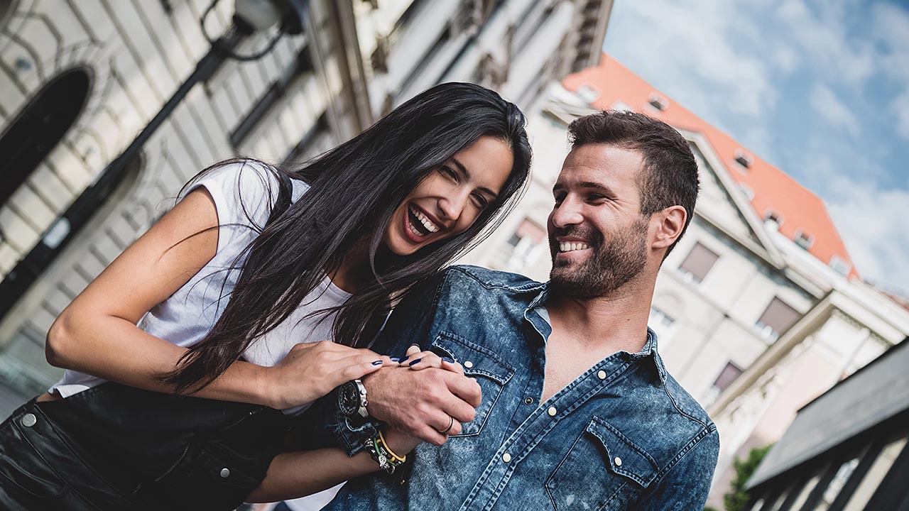 7 Signs You Are Falling Head-Over-Heels in Love