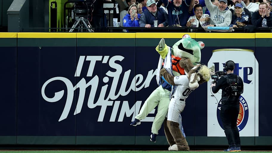 How Humpy the Salmon’s Historic Mascot Race Win Helped Spark Mariners ...