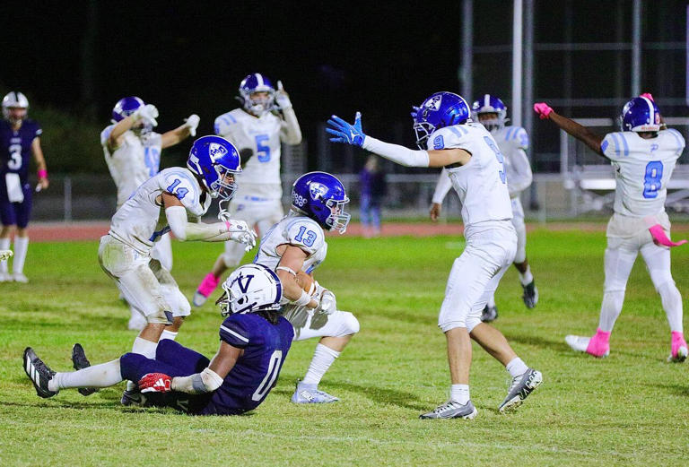 Palisades quarterback Jack Thomas leads his team to high-scoring ...