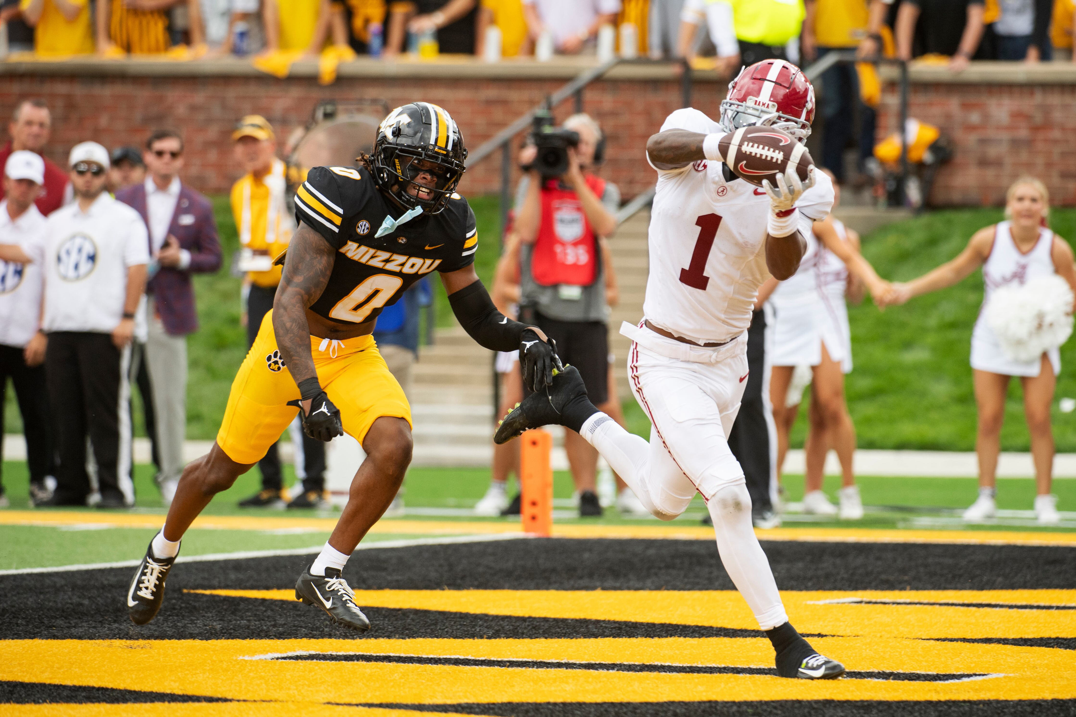 Ty Simpson shines as No. 8 Alabama edges No. 14 Missouri 27-24 to push ...