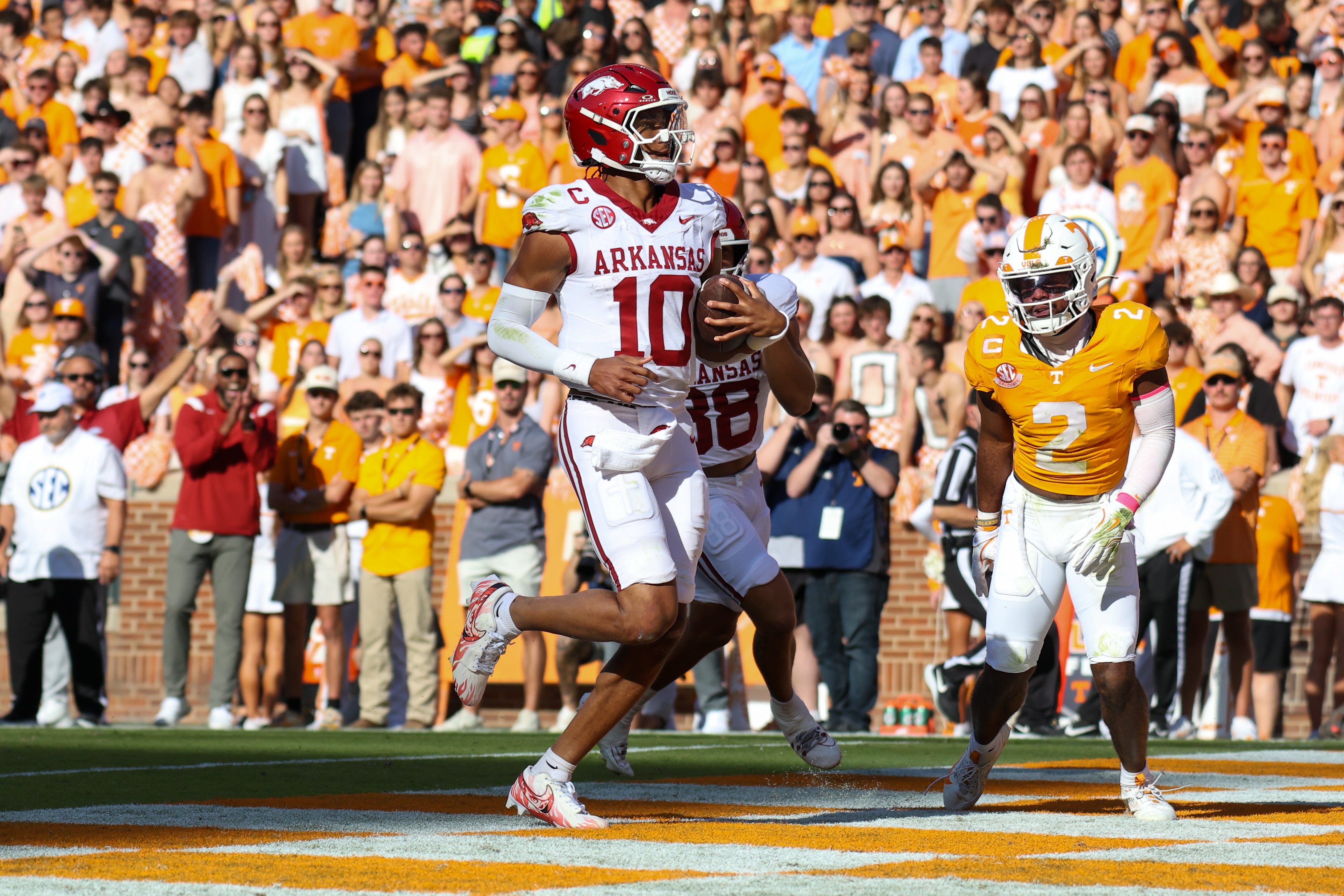Arkansas football's rally falls short, Hogs fall to Tennessee in Bobby ...