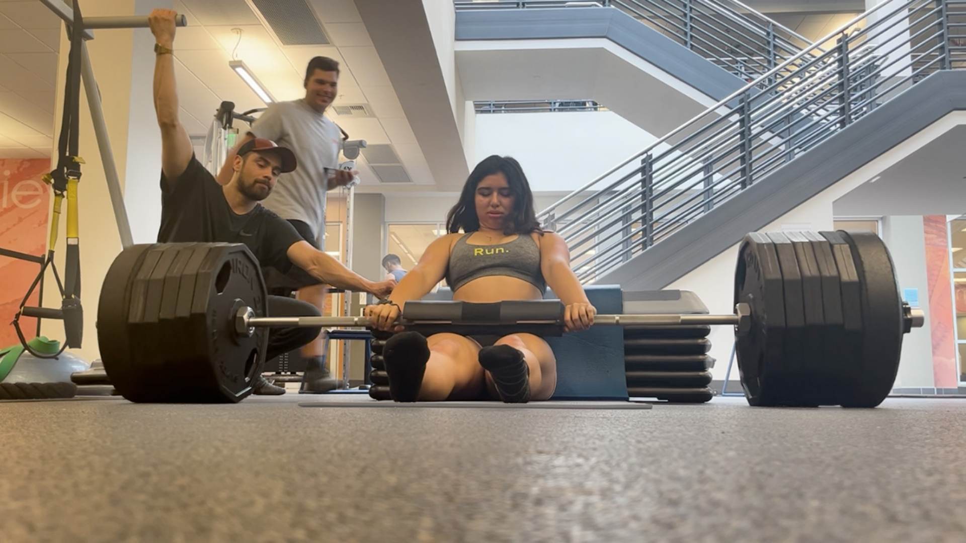 Heaviest weighted hip thrust (female) - 274.42 kg (605 lbs) by Kaitlyn ...