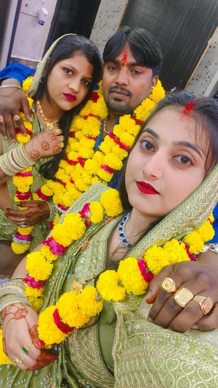 Agra man celebrates Karwa Chauth with 2 wives, dramatic pictures draw ...