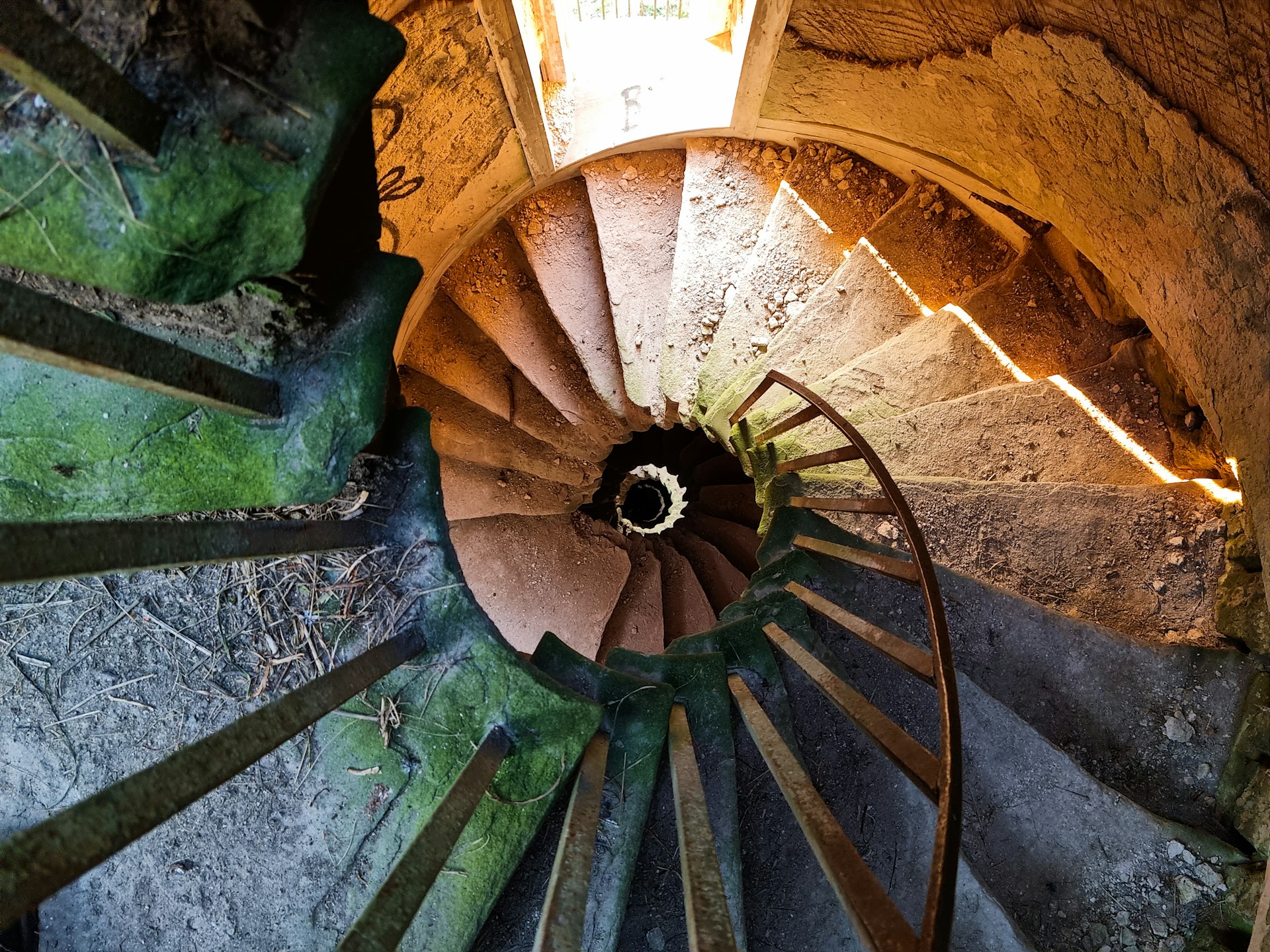 Why Abandoned Castles Fascinate Travelers Today