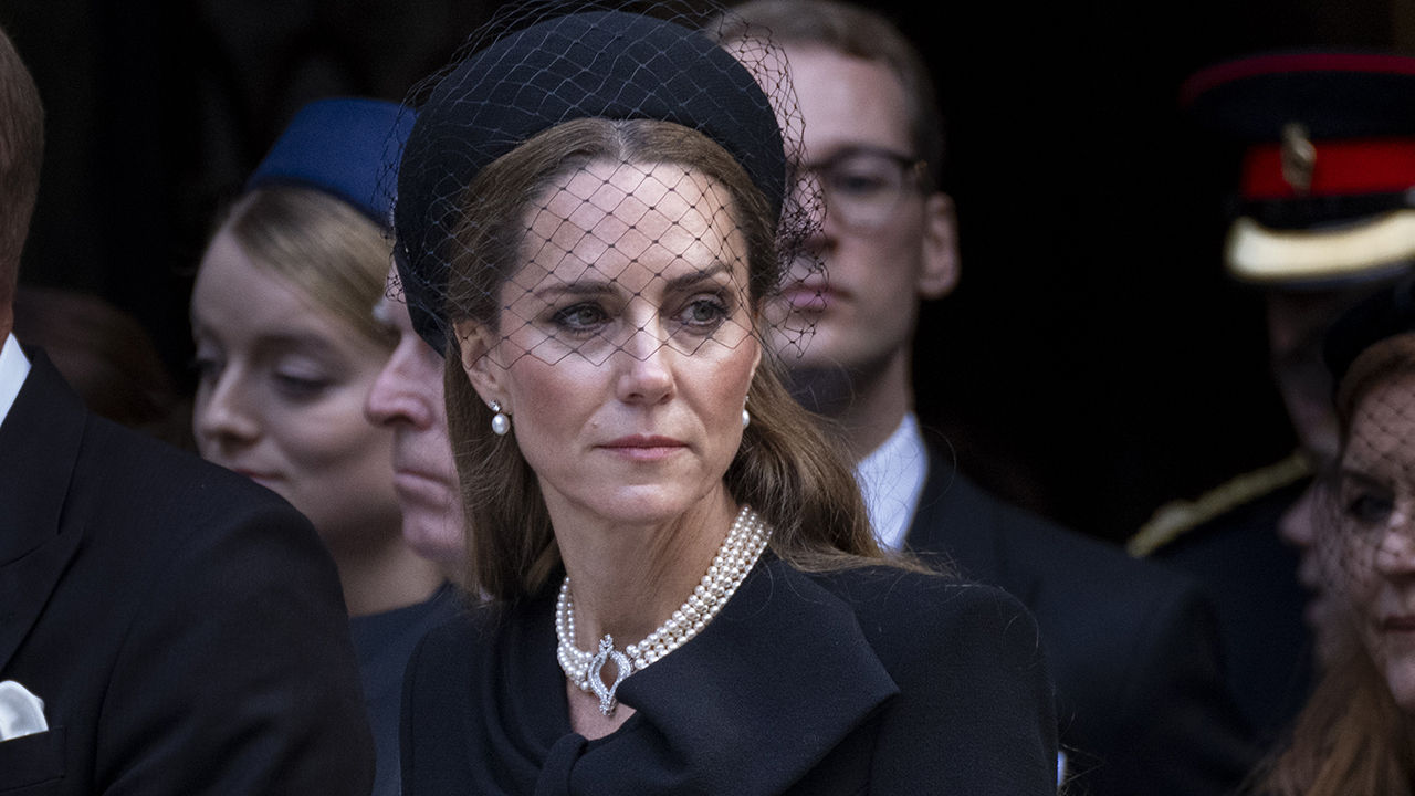 Kate ‘Deeply Unsettled' by ‘Grim' Death Preparations After Report She's ...