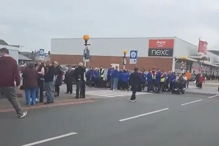 Stoke-on-Trent Tesco 'evacuated' as alarm sounds out