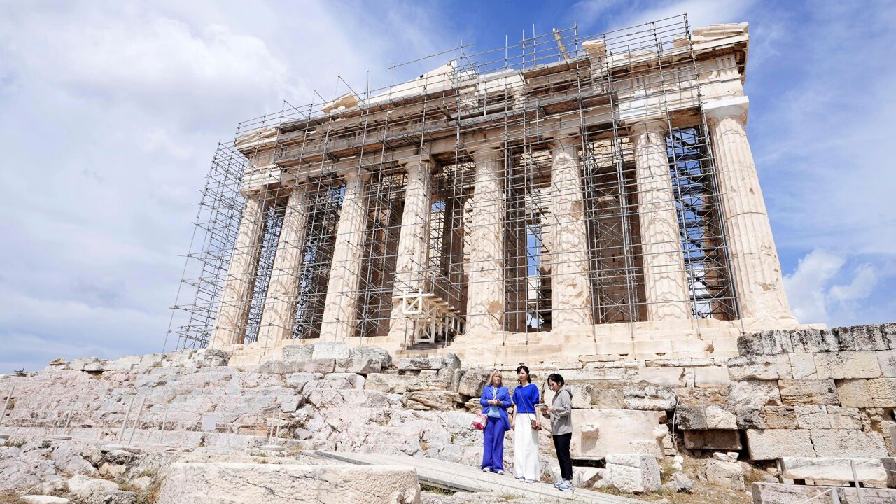 Grieks monument eindelijk 'bevrijd': voor het eerst in halve eeuw geen ...
