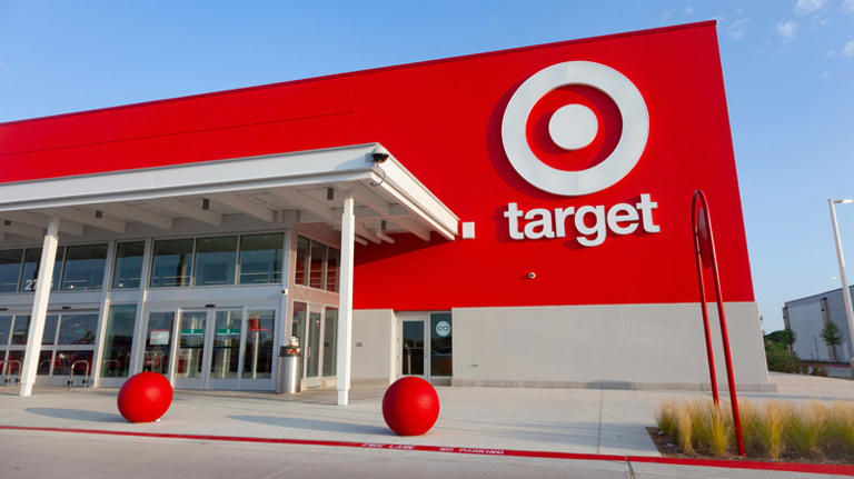 Grocery Store Chains With The Least Helpful Employees, According To ...