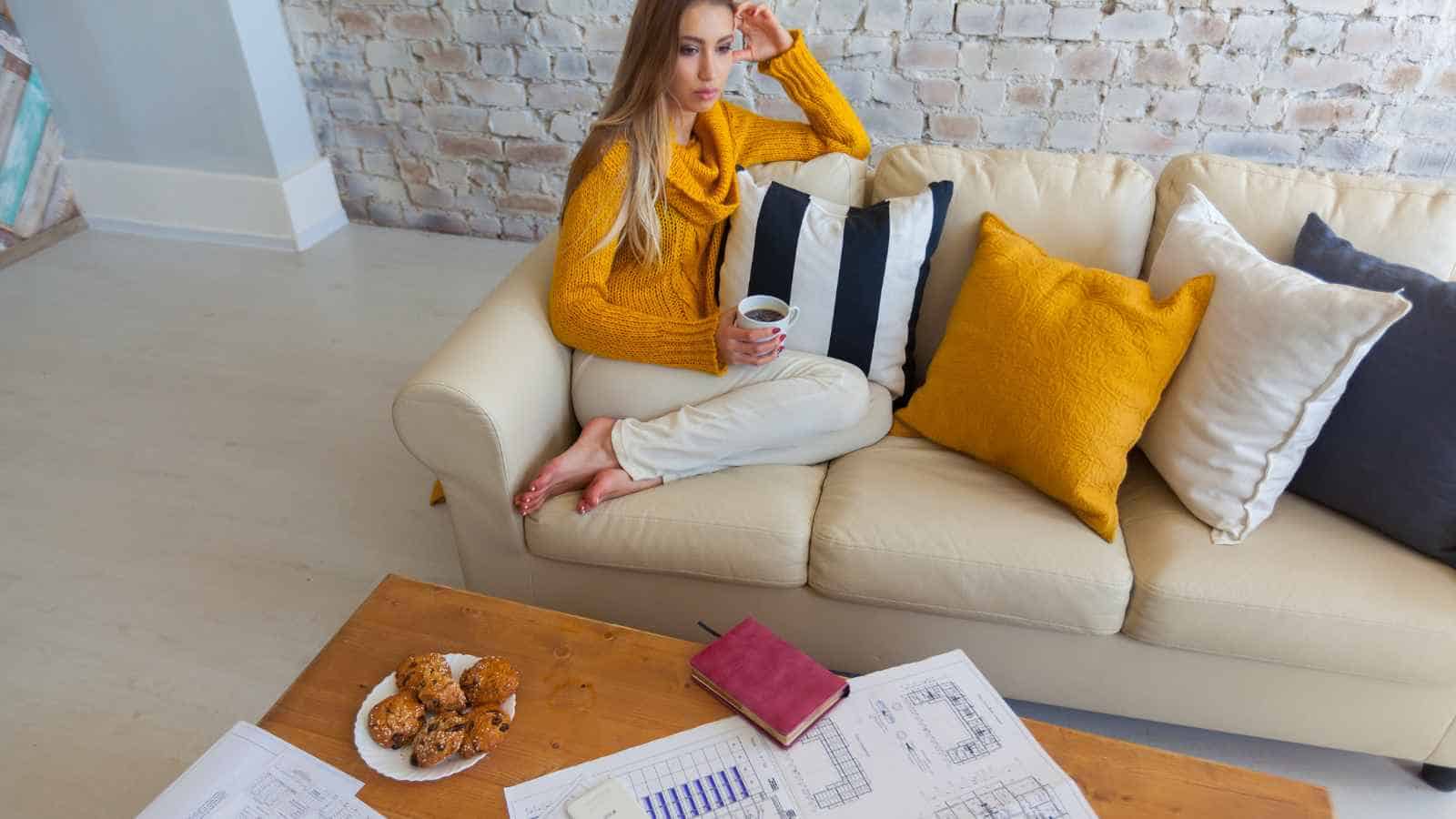 12 Subtle Signs of Burnout Women Often Overlook