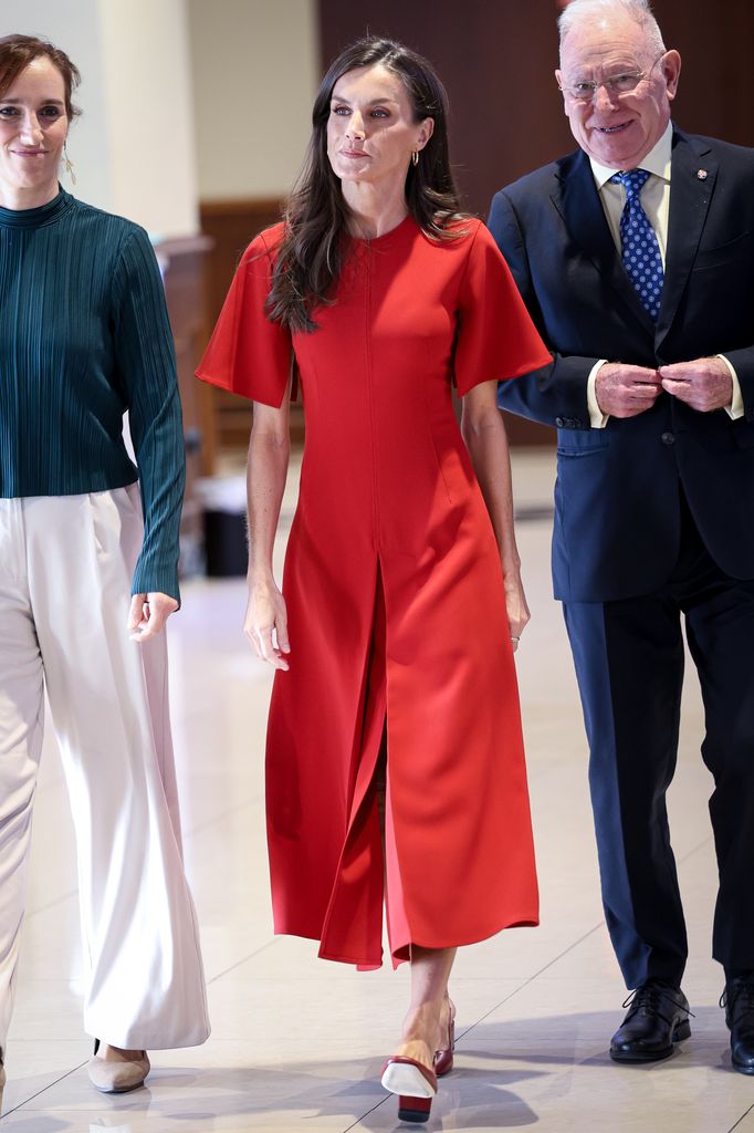Queen Letizia, 53, is 'on fire' in outfit copied from daughter Princess ...