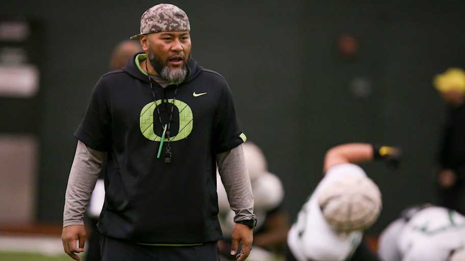 Oregon Ducks' Teitum Tuioti Reveals Inspiring Relationship with Father ...