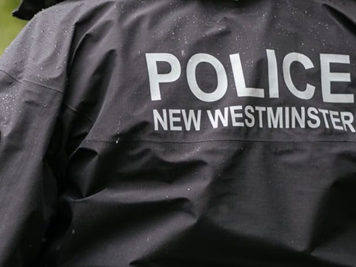 Un entraîneur de hockey de Surrey fait face à des accusations d ...