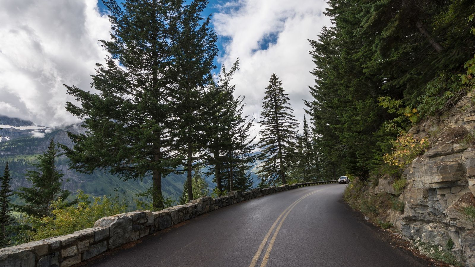 The Best Roads for Thrill-Seekers Across Canada and the United States